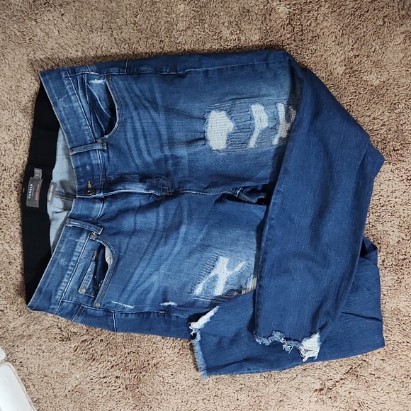 torrid | Jeans | Torrid Distressed Skinny Denim | Poshmark